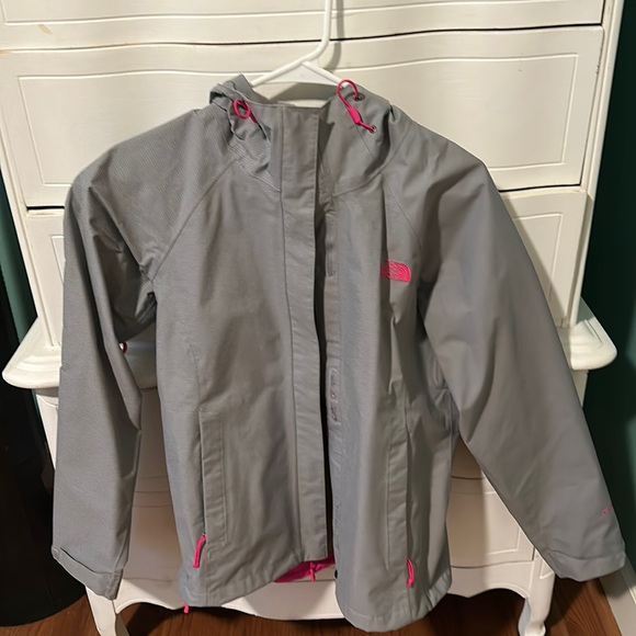 The North Face | Jackets & Coats | Nwot Gray And Hot Pink Size Small ...